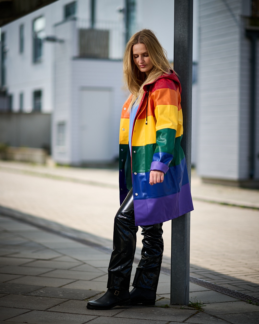 Rainbow kappa - svetsad regnkappa i multicolor | Farmerrain
